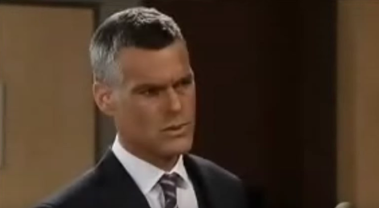 Ken je de verleidelijke 'Dusty' uit As The World Turns nog? Zó ziet hij ...