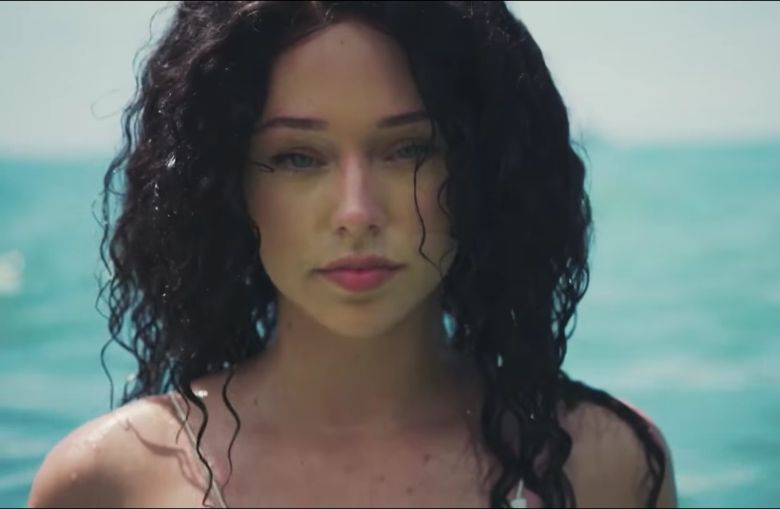 Wat een verschil: Zo ziet het échte haar van Temptation Island's ...