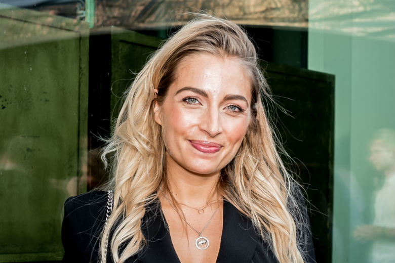 Shelly Sterk deelt intiem kiekje van ochtendritueel met zoontje
