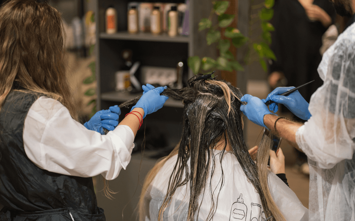 Oeps! Zo verwijder je permanente haarverf uit je haar